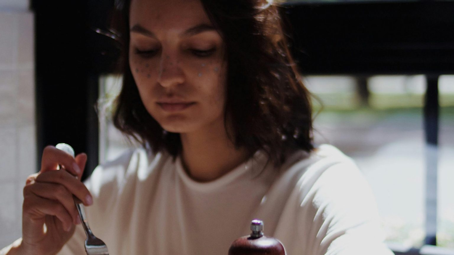 Rumination Disorder: What It Is & How It Overlaps with Eating Disorders ...